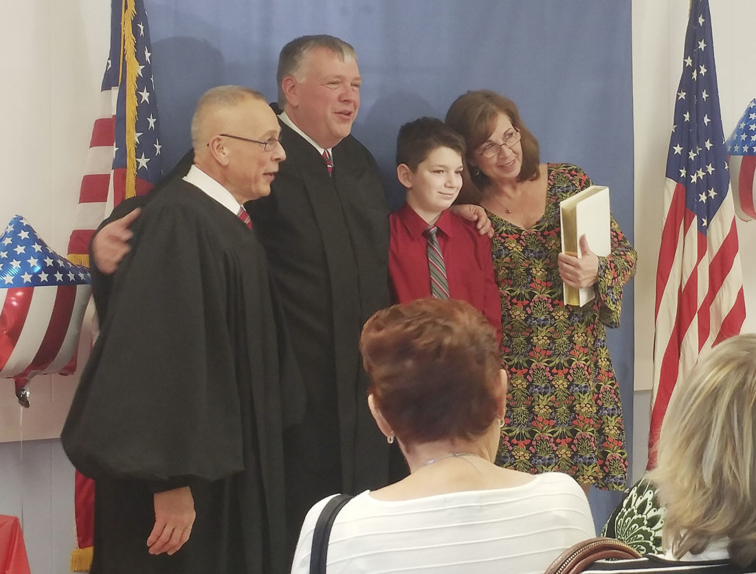 New year’s oath | News, Sports, Jobs - Observer Today